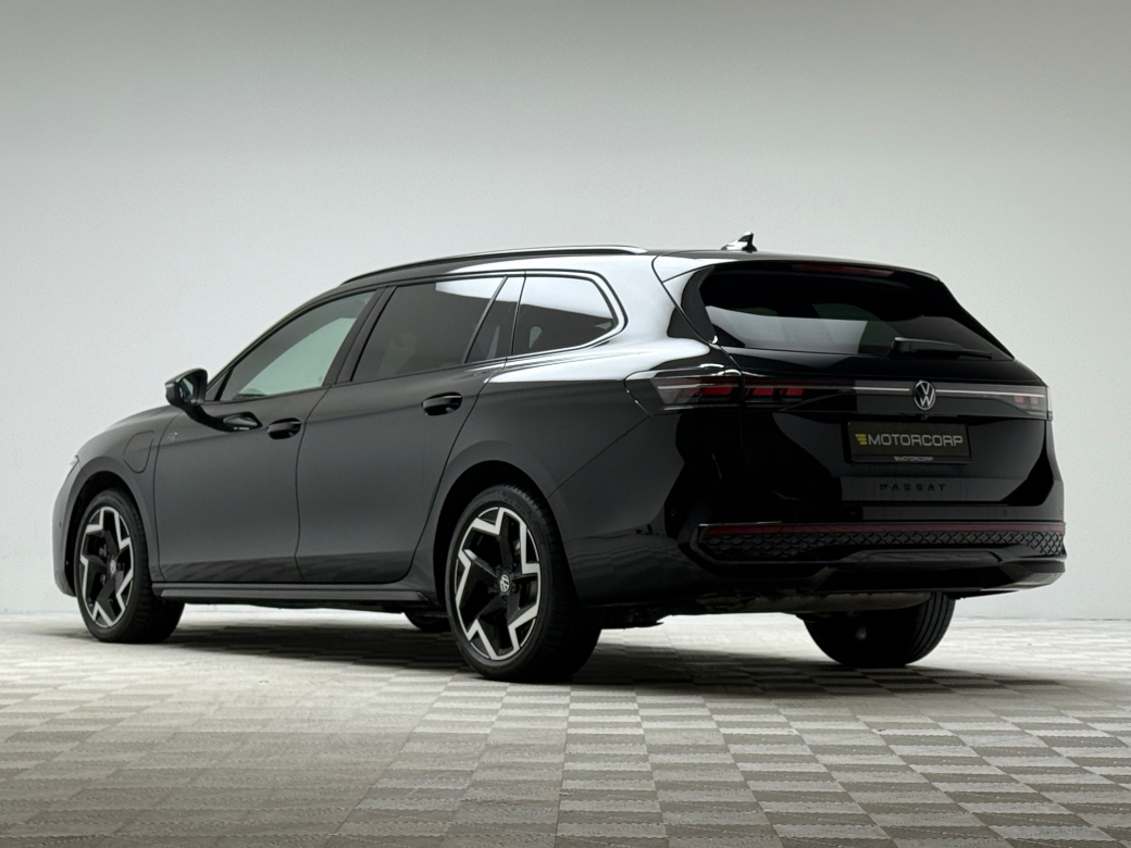 Used Volkswagen Passat Hybrid Petrol Plug-in Estate Automatic for sale